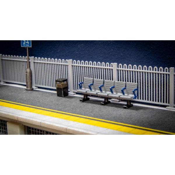 DCC Concepts DML-MSS Modern Station Seating Hand Painted 4pc – Metro ...