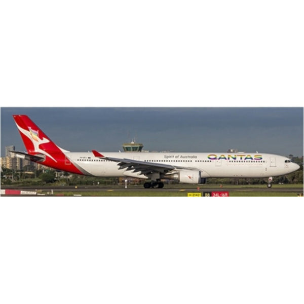 JC Wings 2323 1/200 Qantas Airbus A330-300 Rainbow Roo Reg: VH-QPJ Wit ...