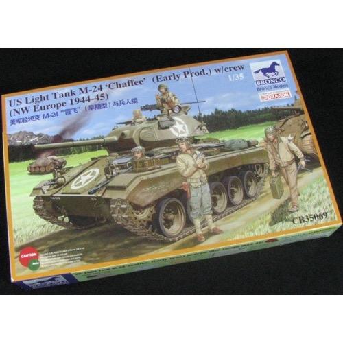 Bronco CB35069 1/35 US Light Tank M-24 Chaffee – Metro Hobbies