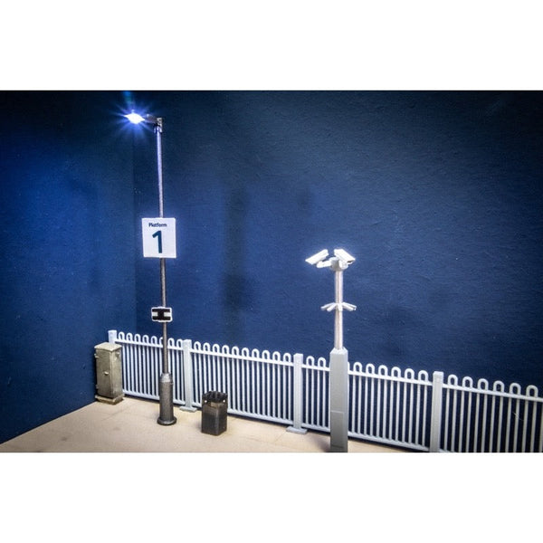 DCC Concepts DML-MPS Modern Station Platform Signs Value Pack – Metro ...