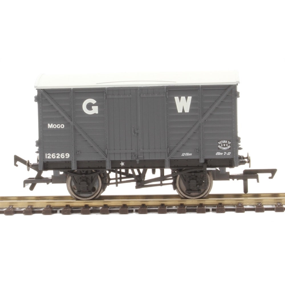 Hornby R60030 OO GWR Mogo Vent Van – Metro Hobbies