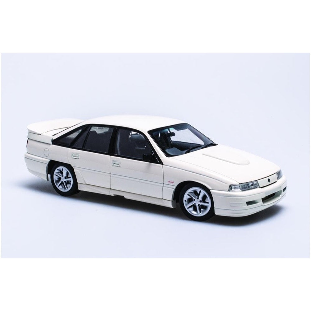 Biante B182706G 1/18 Holden VN SS Group A Commodore Development Car in ...