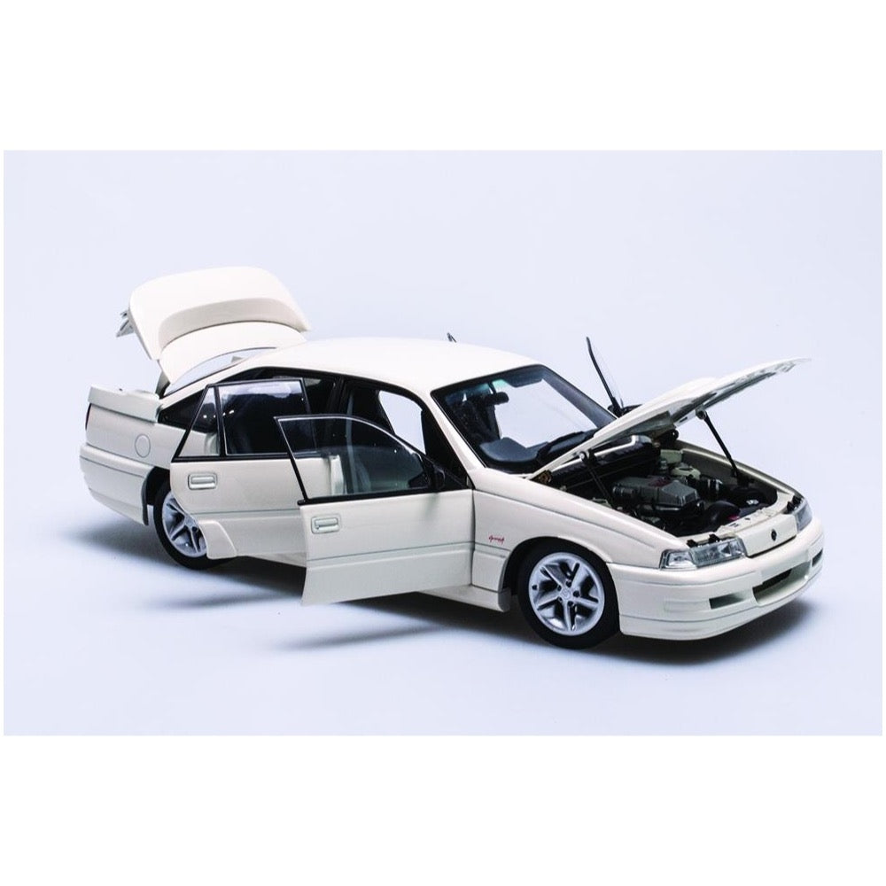 Biante B182706G 1/18 Holden VN SS Group A Commodore Development Car in ...