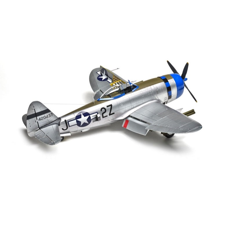Kinetic 3207 1/24 P-47D Thunderbolt Bubbletop – Metro Hobbies