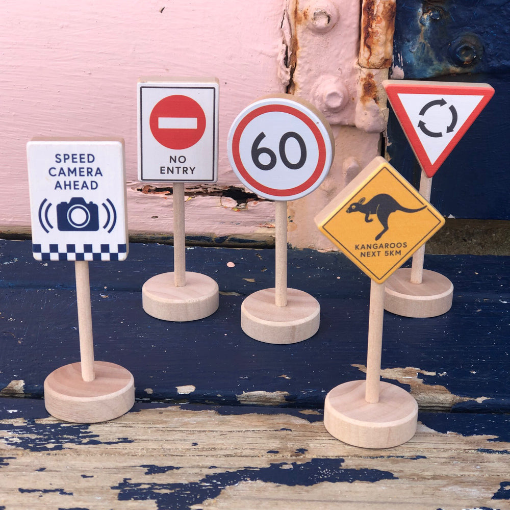 Make Me Iconic LC10W Aussie Road Signs – Metro Hobbies