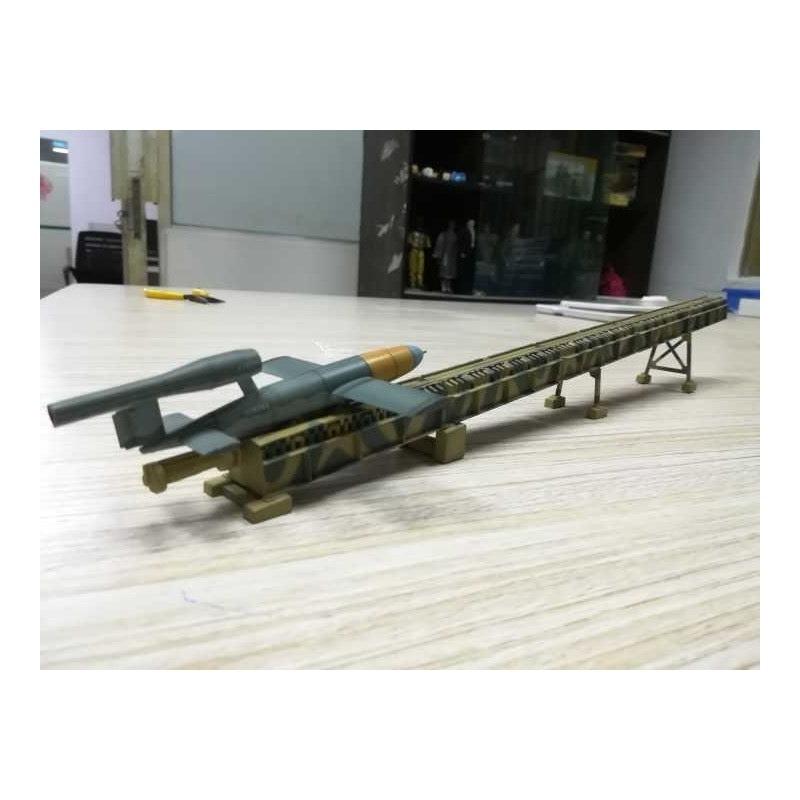 Modelcollect AS72105 1/72 German WWII V1 Missile with Launch Ramp 1945 ...