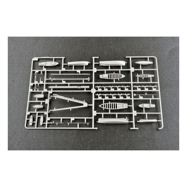 Trumpeter 03710 1/200 HMS Hood – Metro Hobbies